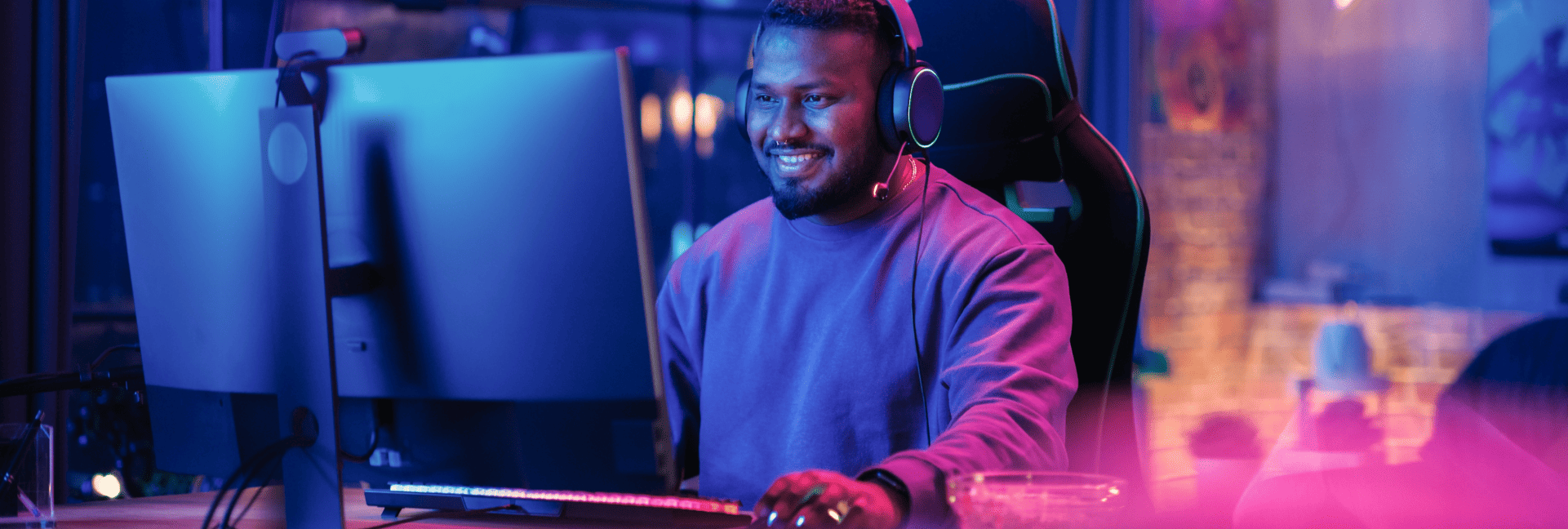 How to Stream Your Gameplay on Twitch & Other Platforms | Comwave